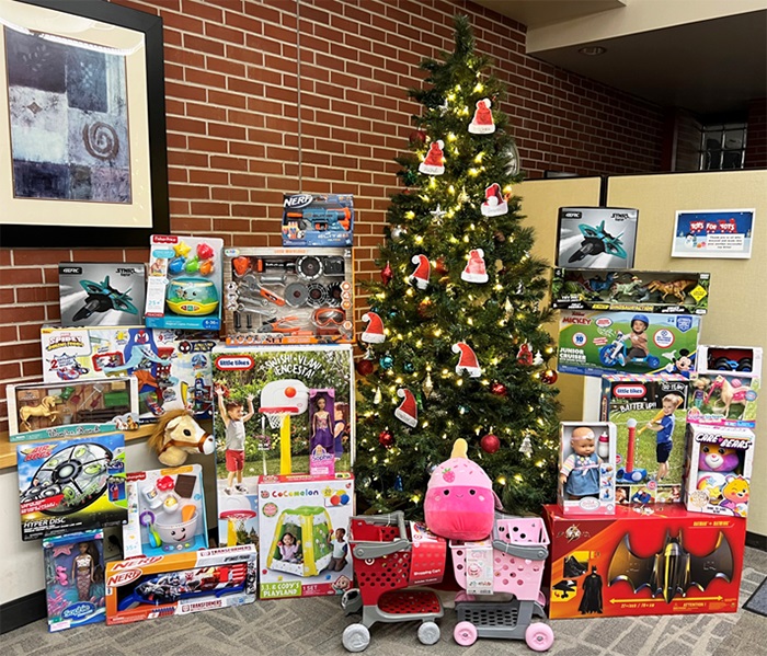 Giving back for the holidays - OPPD - The Wire